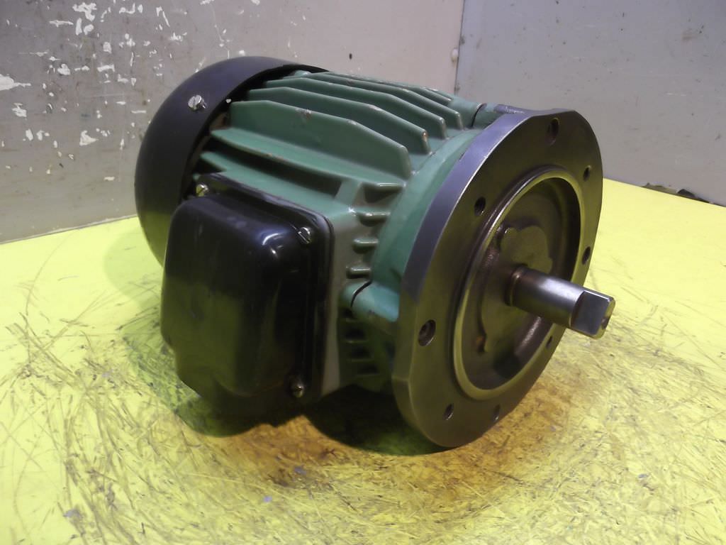 Elektromotor 1,1 kW 2800 U/min von HEW - RF 80L/2
