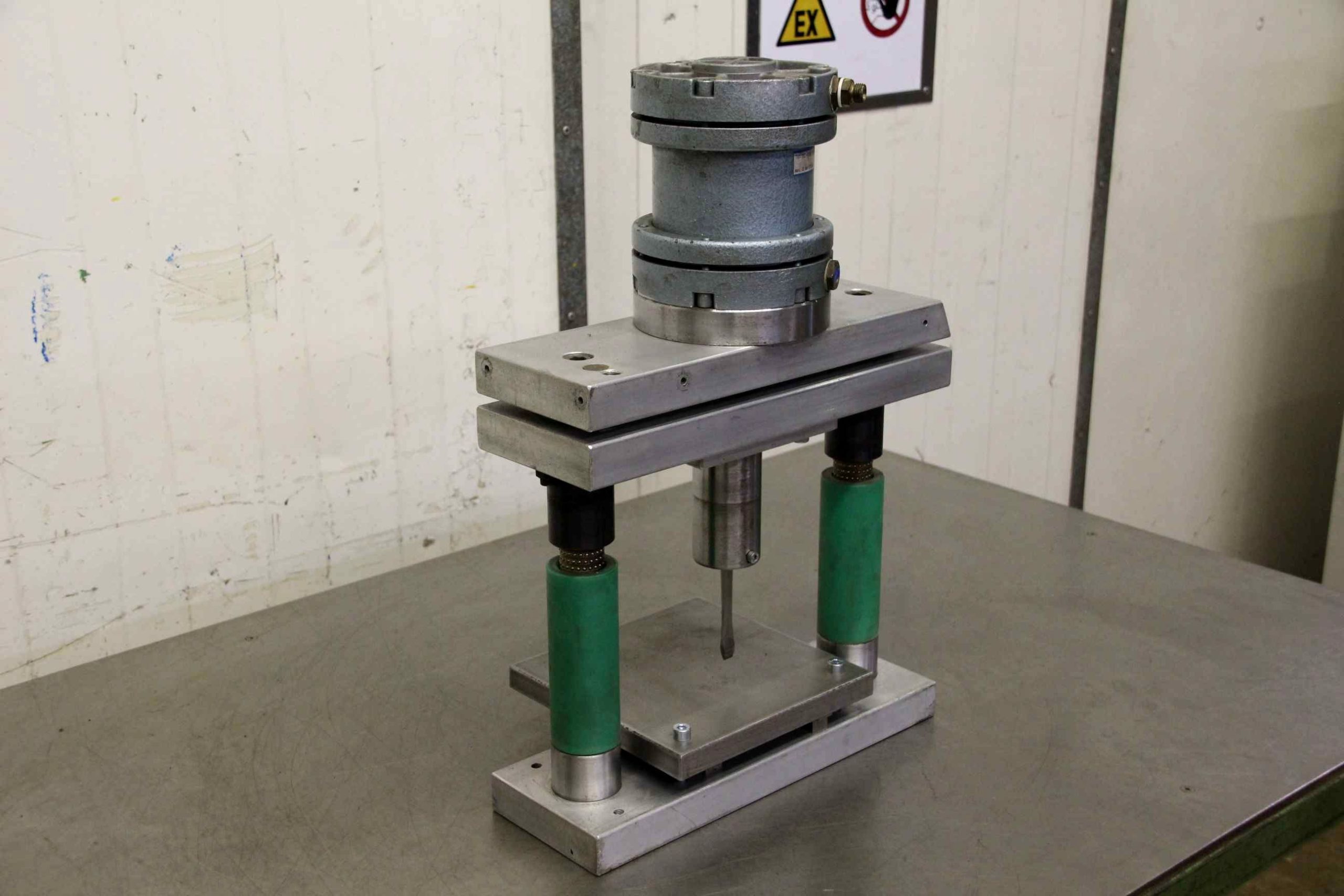 Pneumatik-Presse von Festo - Hub 50 mm