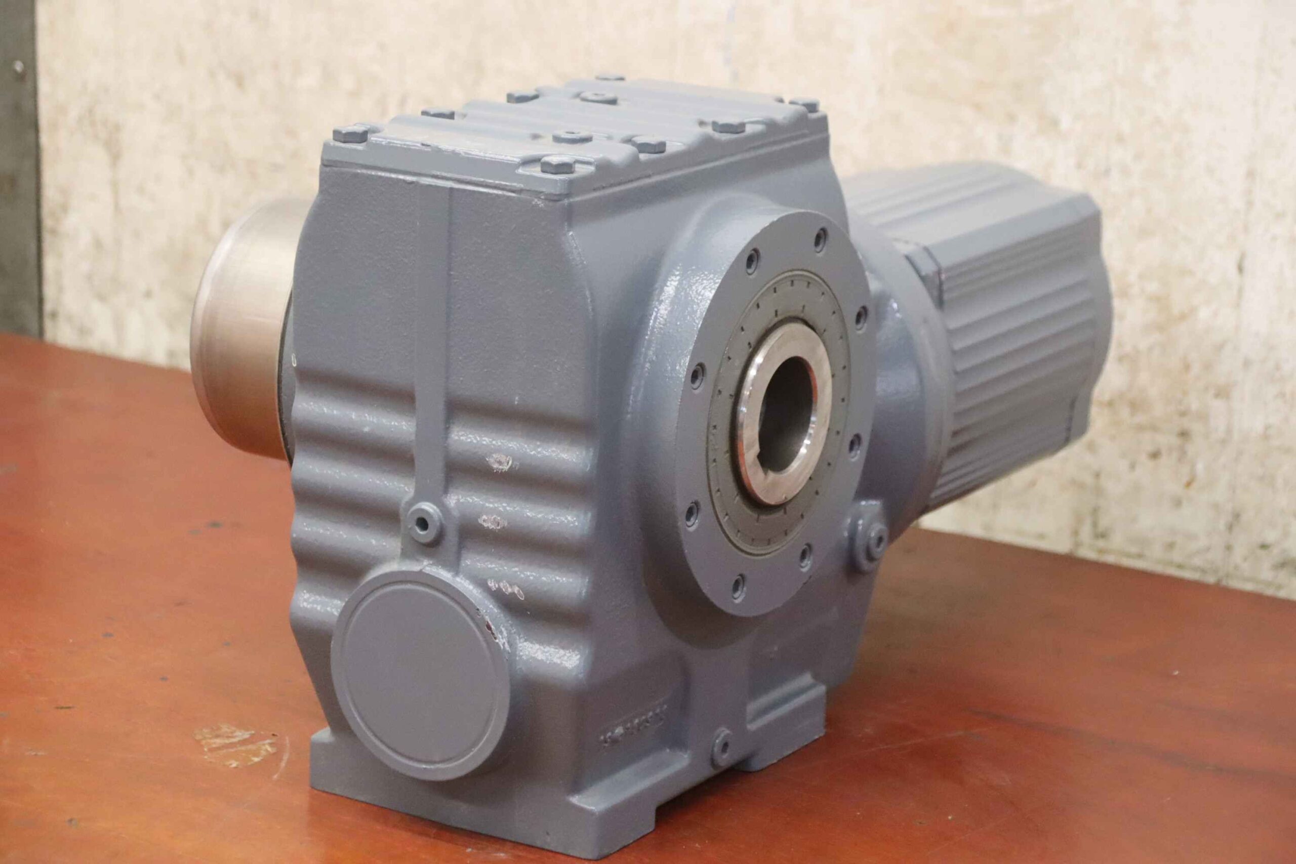 Getriebemotor 0,55 kW 6,4 U/min von SEW-Eurodrive - SA77 DAS90S4/TF/IS